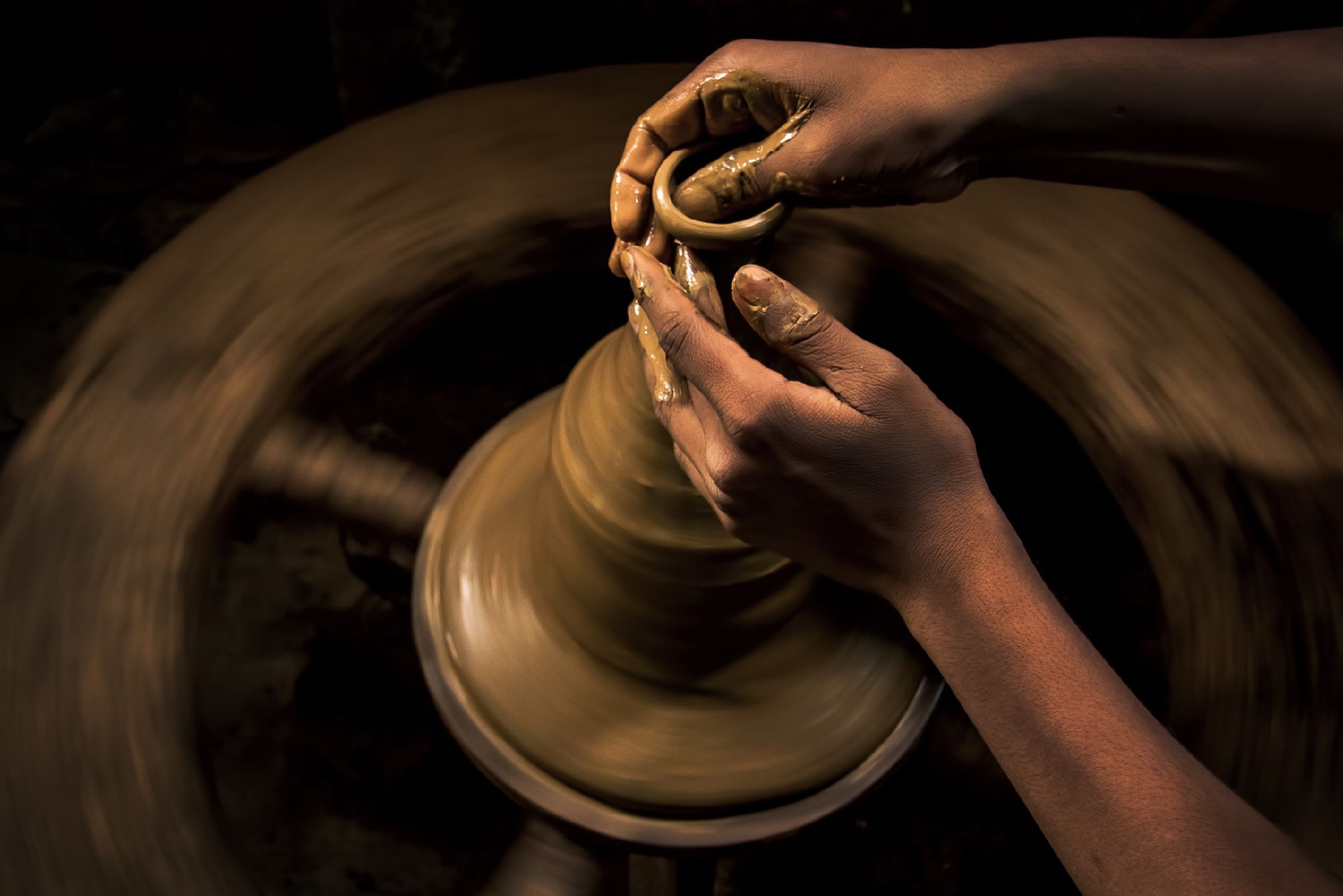 How to Shape Remarkable Products in the Messy Middle of Building Startups